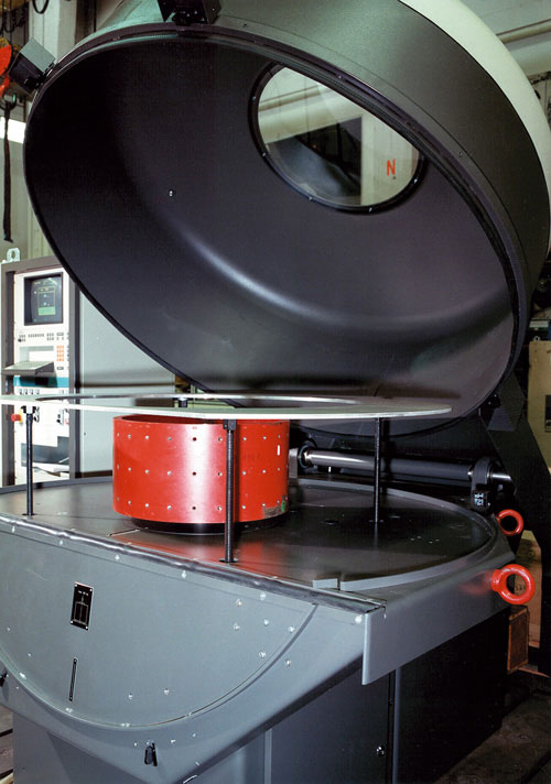 Vertical balancing machines for the aircraft industry